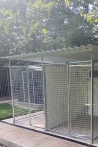 Double block of plastic thermal walk in dog kennels
