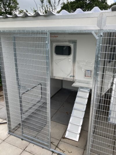 Pent House Insulated Cattery Unit - Chicubes